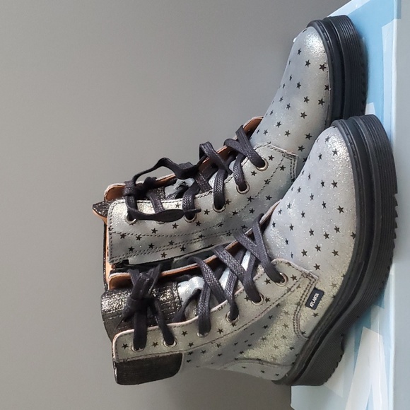 Atlanta Mocassin | Shoes | Selling Girls Atlanta Boots Never Worn ...